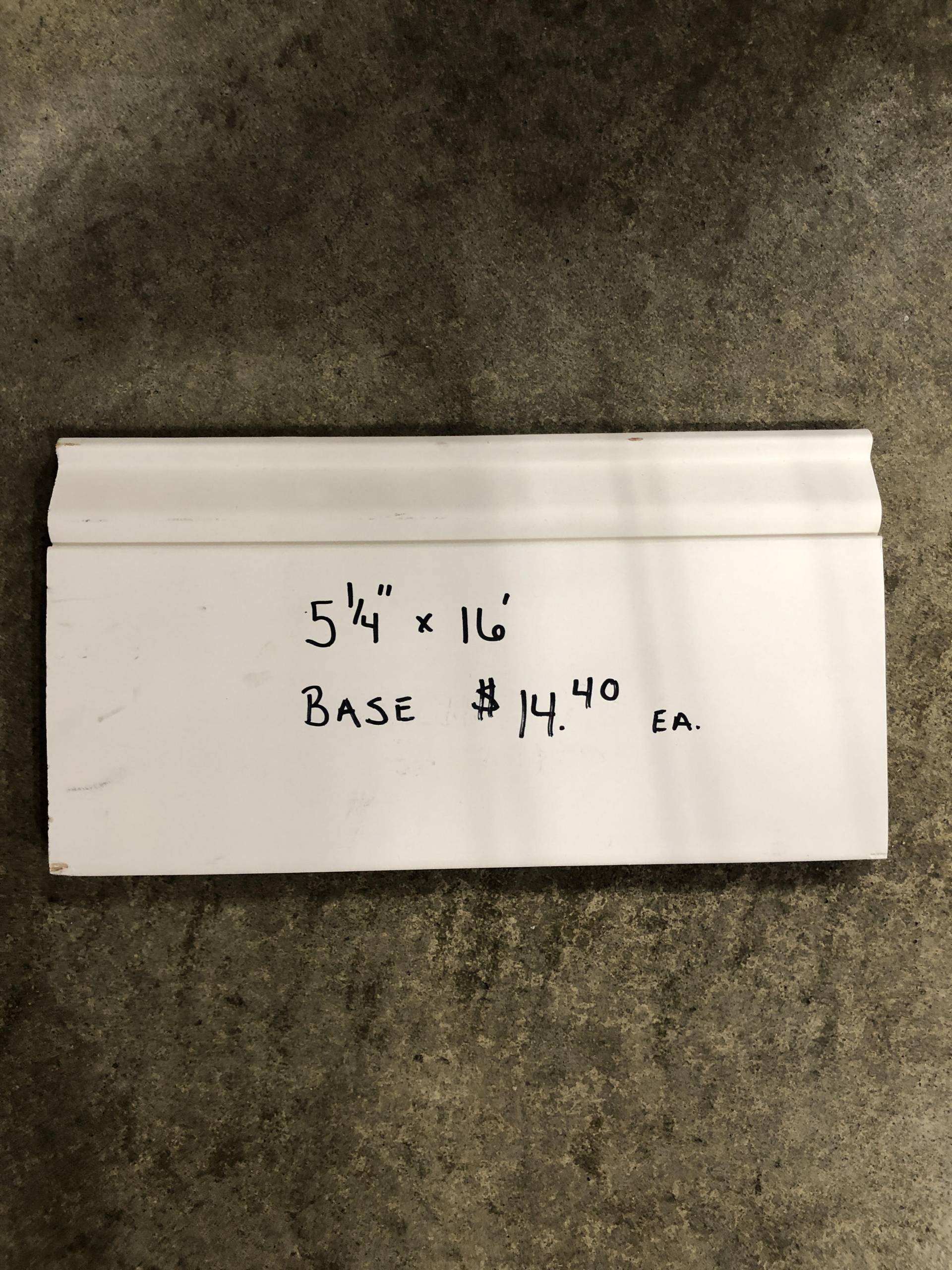 Primed Base Moulding 16' x 5 1/4" | Heeby's Surplus Inc.